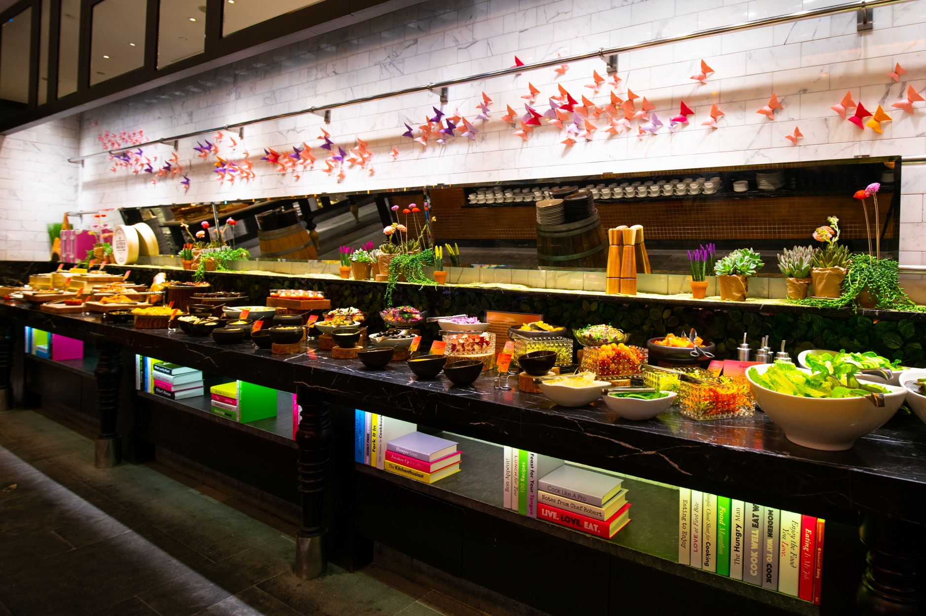 KITCHEN Buffet Restaurant in Kowloon | W Hong Kong